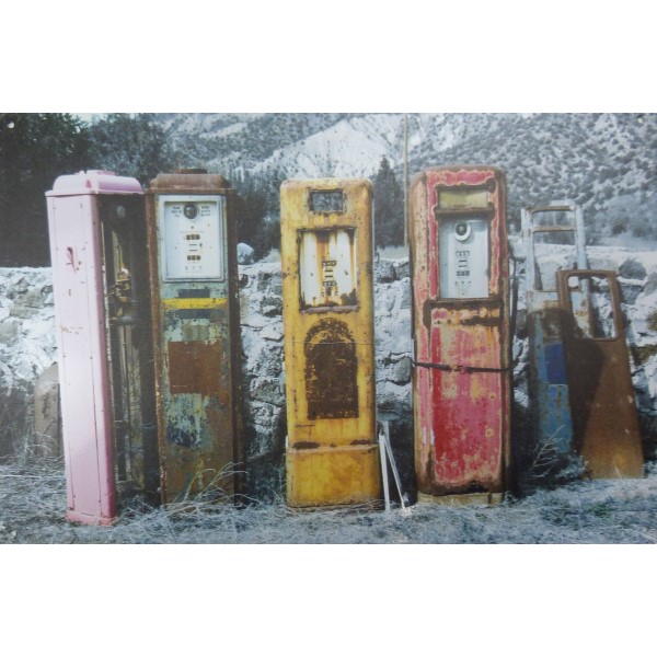 Nostalgie Oude Verroeste Benzine Pompen - Retroborden
